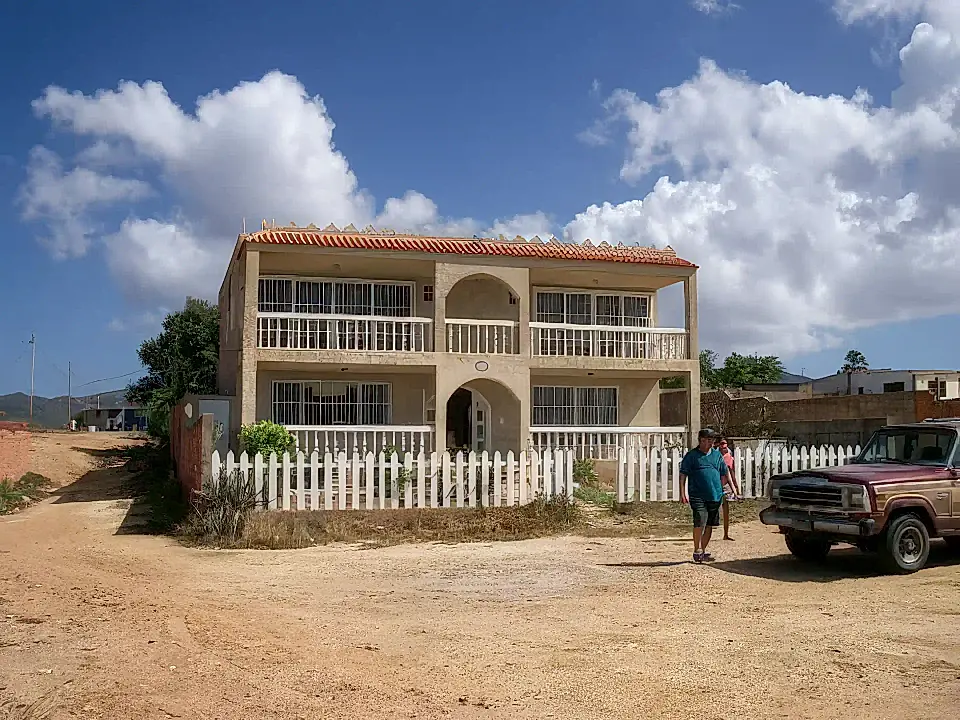 Venezuela Affordable Water View Houses for Sale: List and Find the Best ...