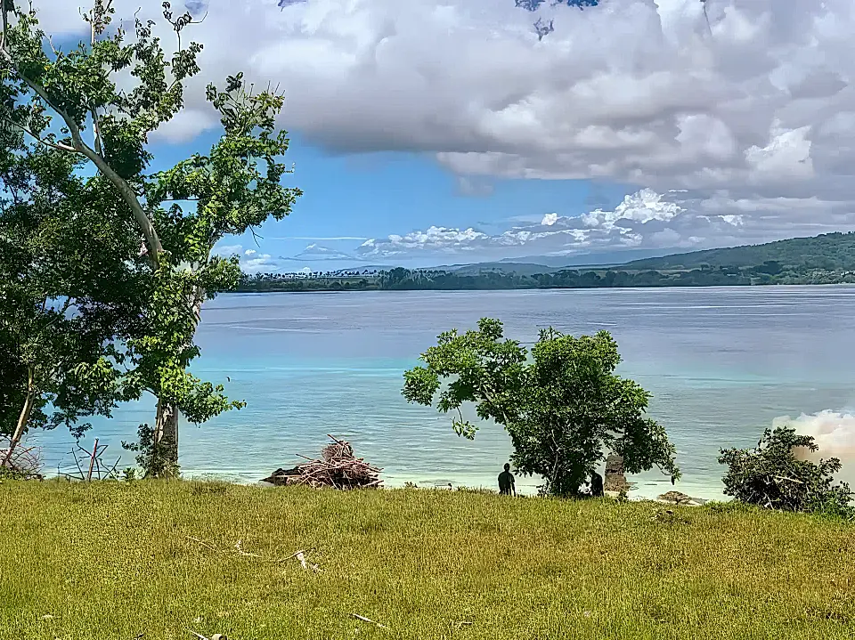 Pacific Islands Oceanfront Farms and Land for Sale: List and Find the ...